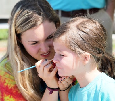 Mini-marketers: Farmers’ Market hosts Kids’ Day - Winchester Sun ...