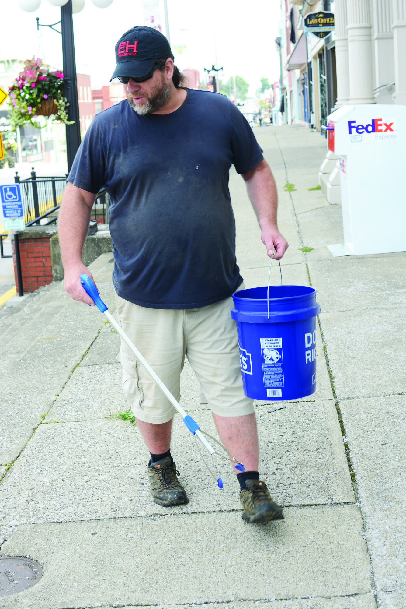 Downtown gets ‘Clean Sweep’ | Winchester Sun