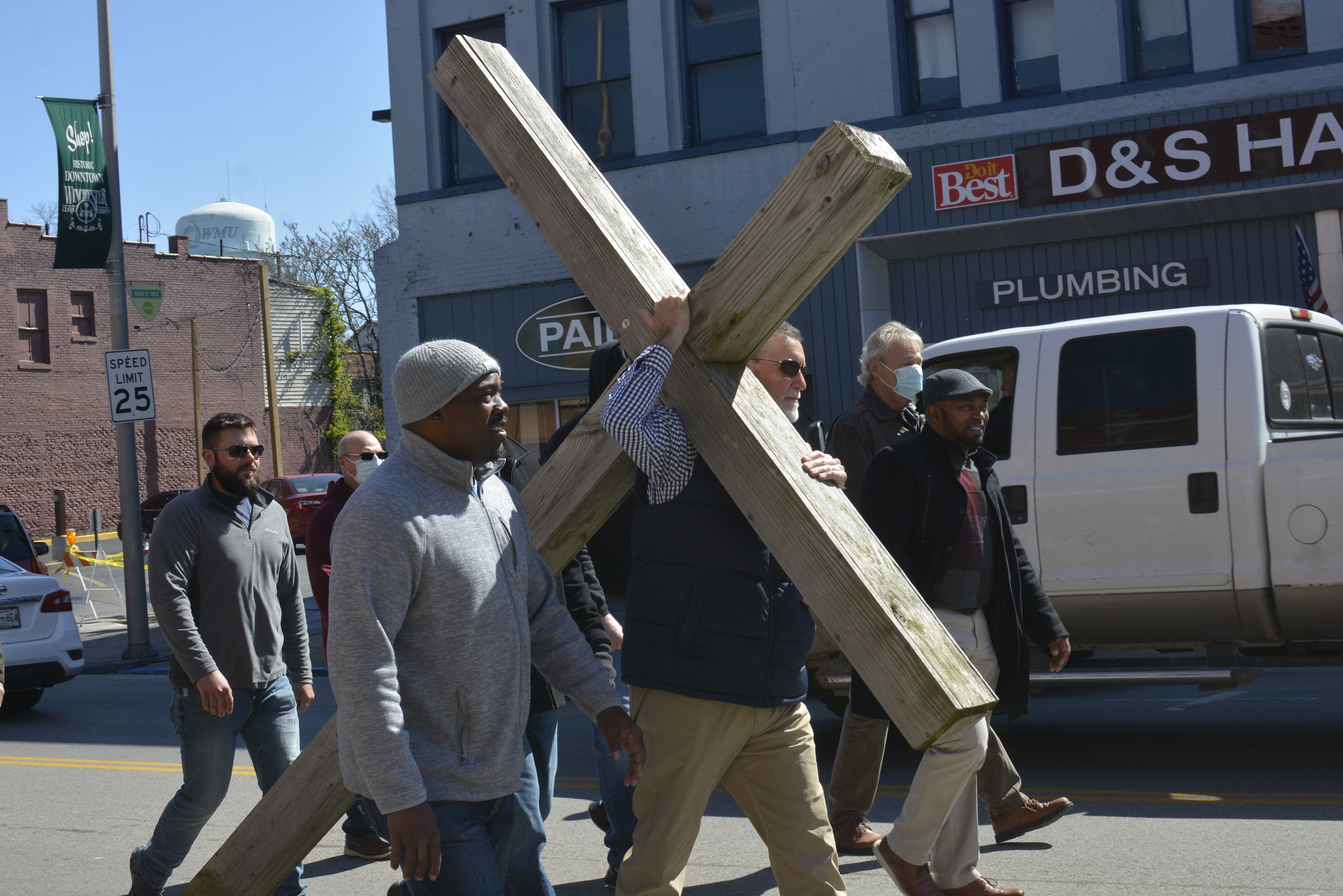‘Take up your cross’: Walk commemorates Good Friday | Winchester Sun