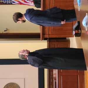 Second generation district court judge sworn in | Winchester Sun