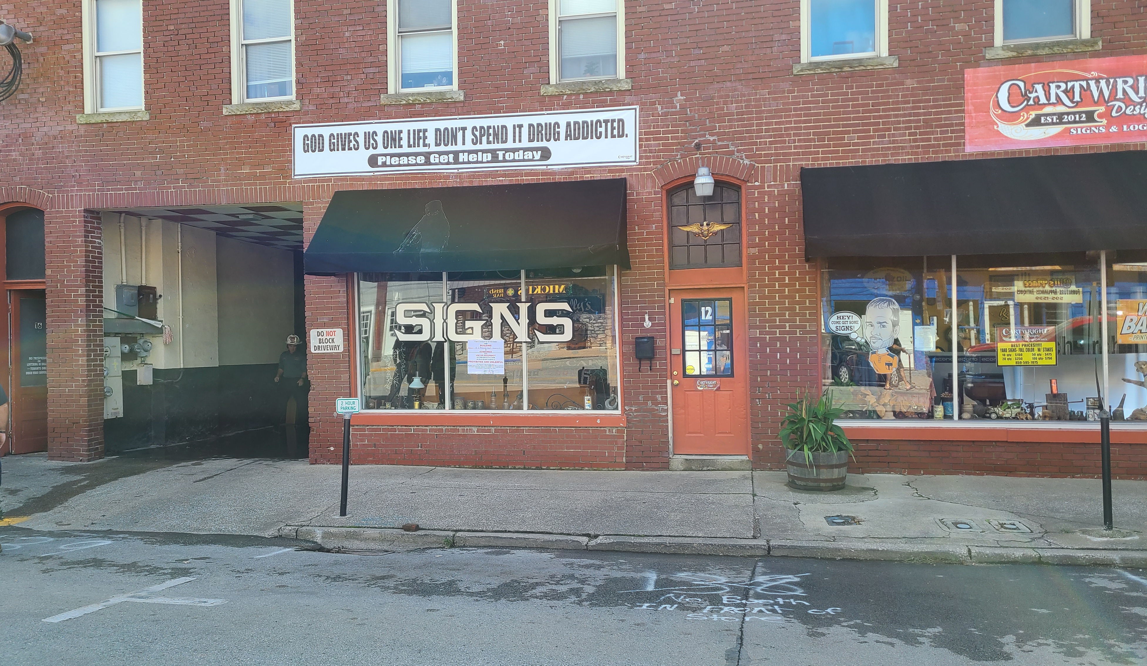 Bid approved for East Broadway building demolition | Winchester Sun