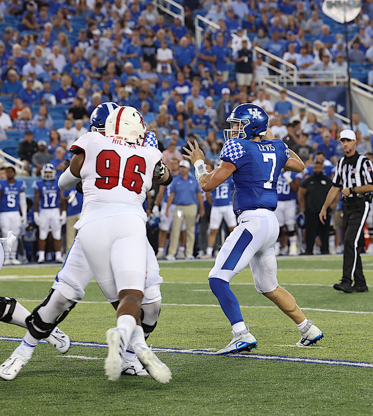 To beat Florida Cats must contain Richardson, Levis must play better ...