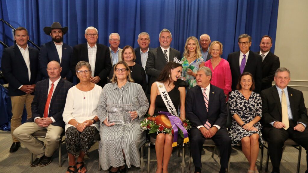 Hamming it up: Kentucky politicos gather for Kentucky Farm Bureau ...