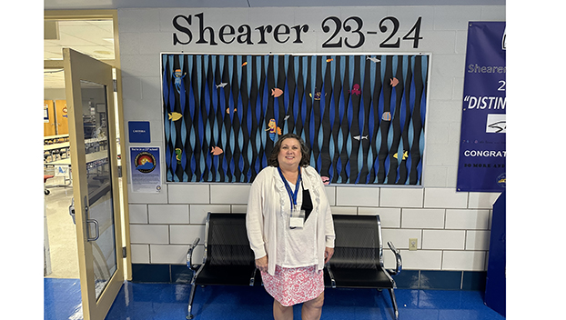 ‘Candy Lady’ retires after long association with Shearer Elementary ...