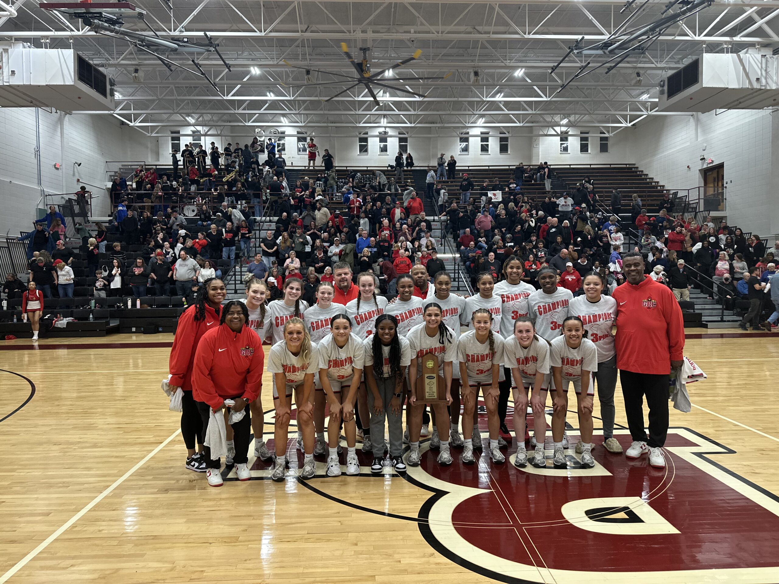 Lady Cards dominate en route to winning 10th Region Championship | Winchester Sun