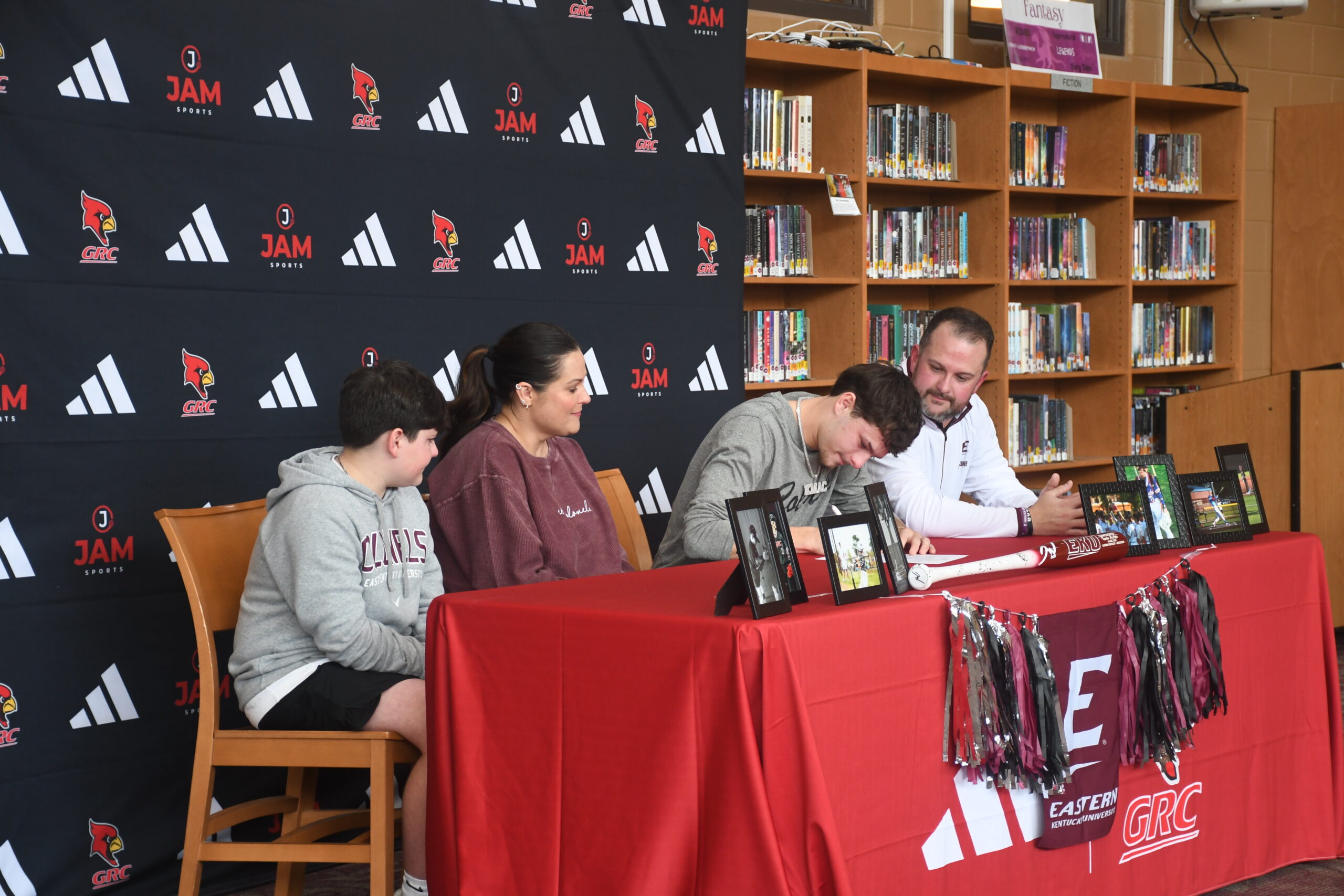 Multiple GRC athletes sign with colleges | Winchester Sun